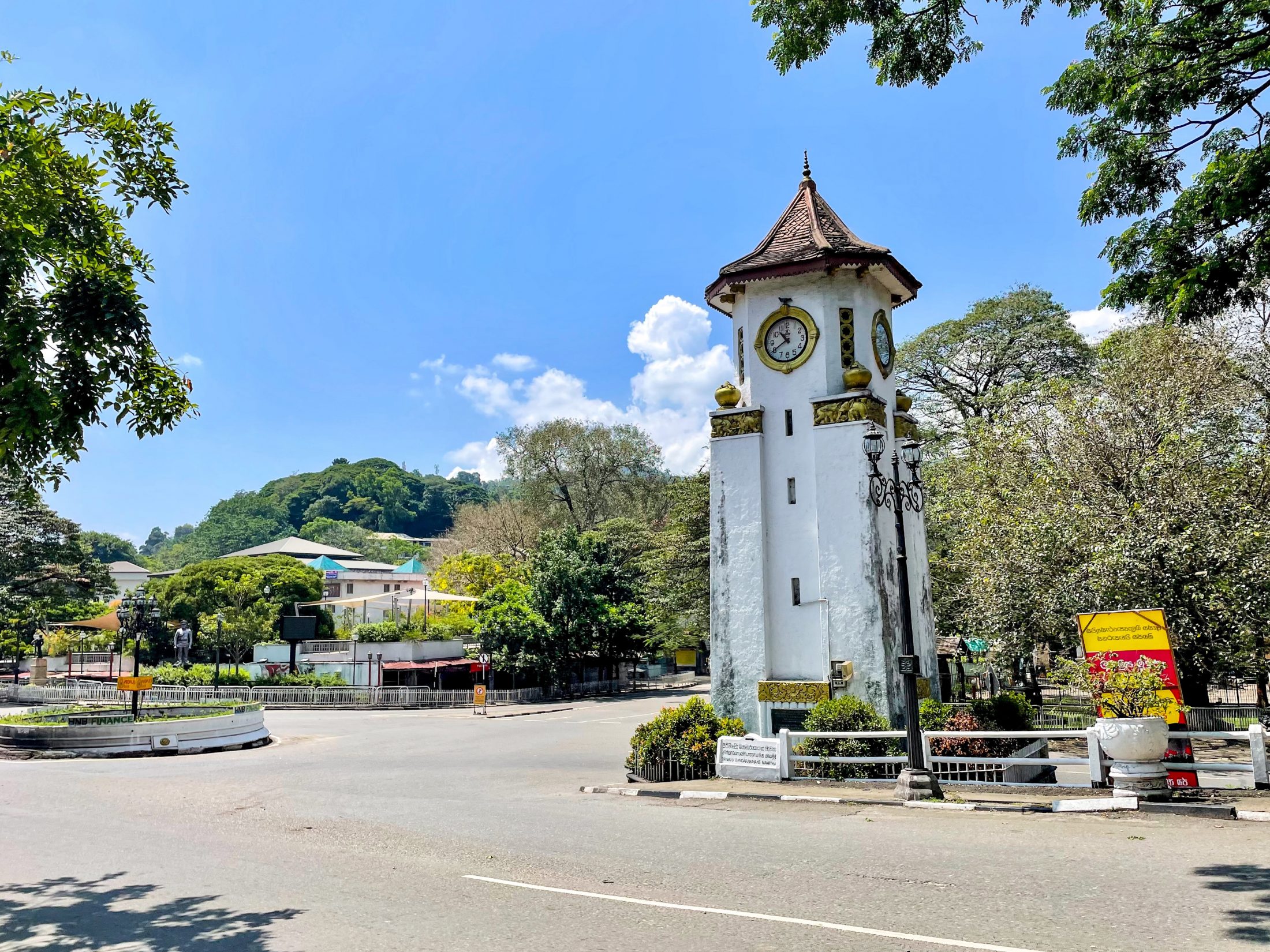 Ein Tag in Kandy: Die besten Sehenswürdigkeiten + Reisetipps - JOURNICATION