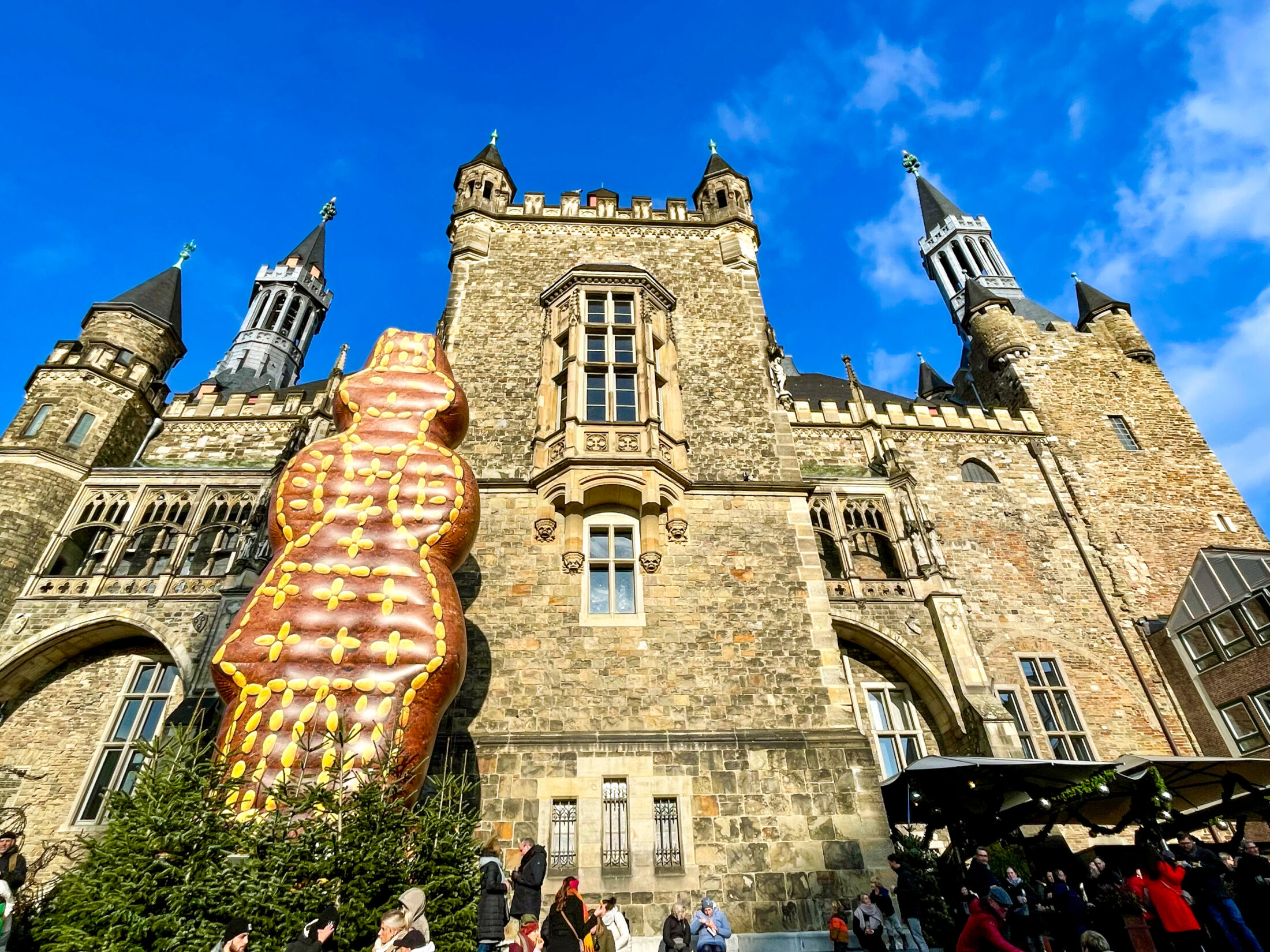 Sehenswürdigkeiten in Aachen im Winter | Weihnachtsmarkt & mehr ...